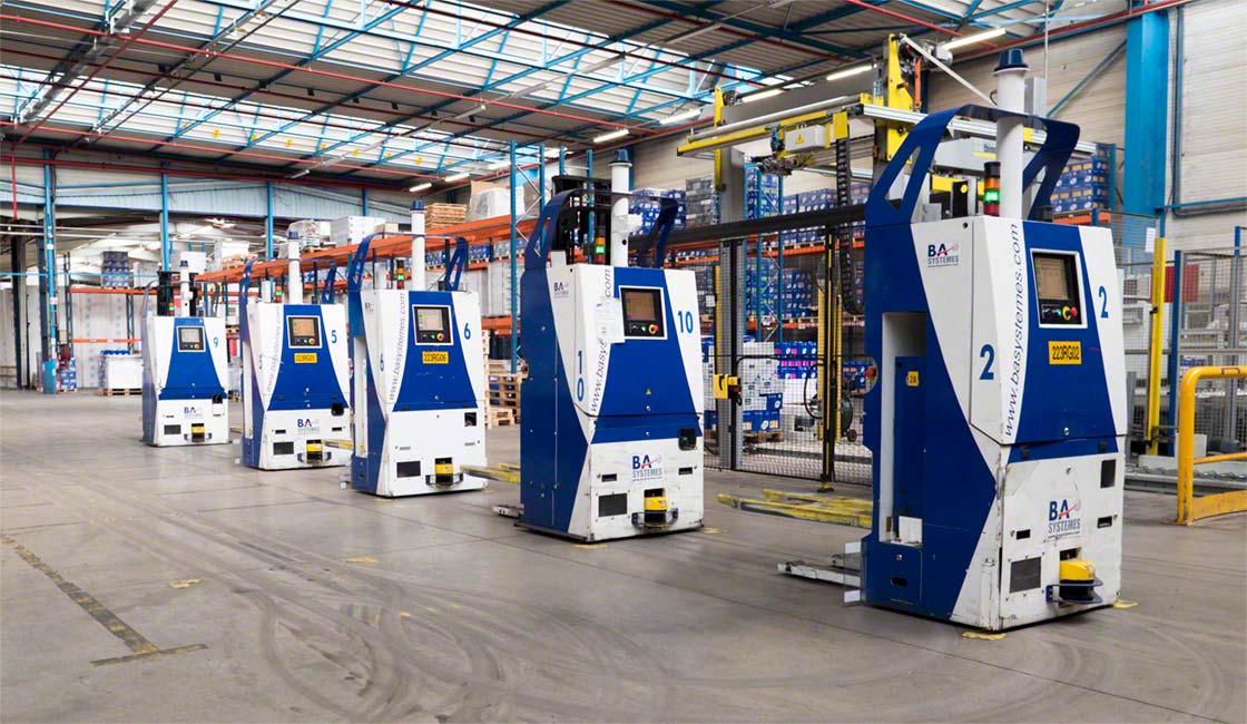 AMR vs. AGV: qual è la differenza e qual è il migliore? - Mecalux.it