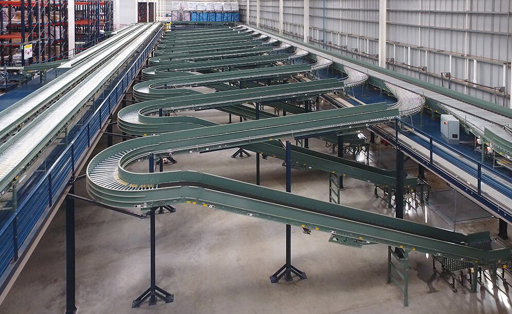 Esempio di magazzino automatico autoportante per DECASA a Messico ...